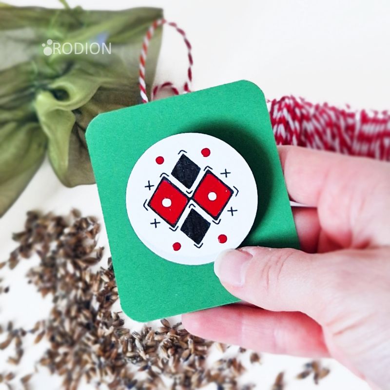 Martisor brosa model traditional pictat manual - Rodionbutic | Crafty